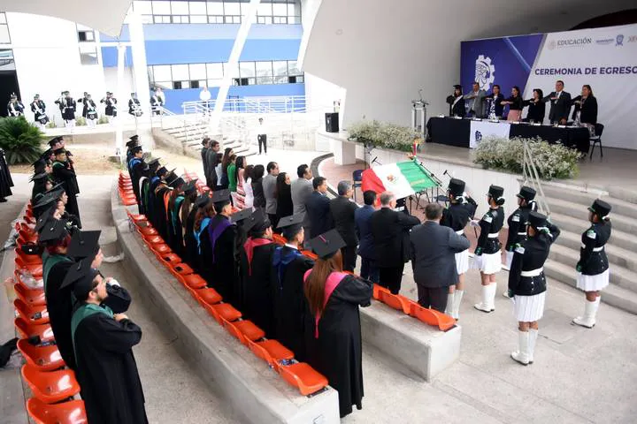 Egresan 123 estudiantes del ITESI de Irapuato